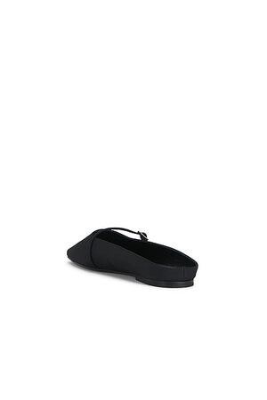 ST. AGNI Plie Flat