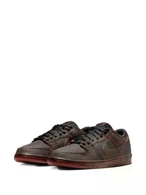 Nike Dunk Sb Sneakers