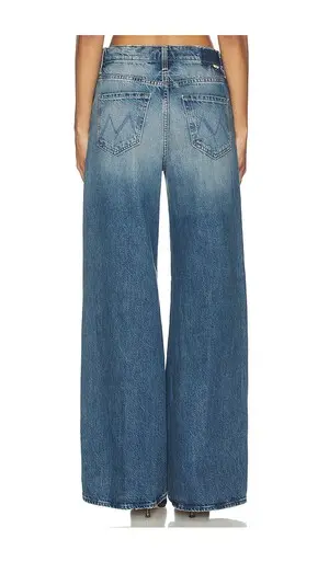 MOTHER The Ditcher Roller Zip Sneak Jeans