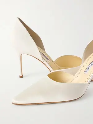 Manolo Blahnik Taylerbinu Satin Pumps
