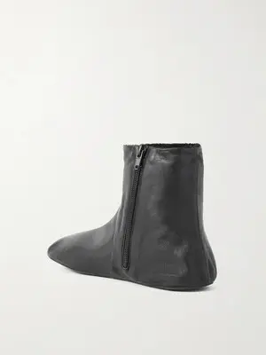 THE ROW Stella Leather And Shearling Ankle Boots - Black