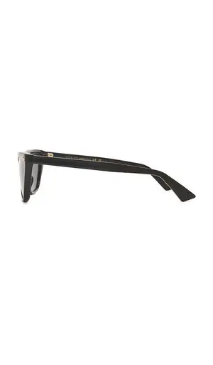 Gucci Cat Eye Sunglasses - Black