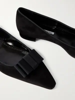 Manolo Blahnik Reador Suede Point-toe Flats With Bow Detailing - Black