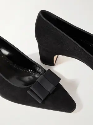 Manolo Blahnik Suede Bow Detail Pumps - Black
