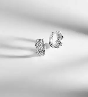 SUZANNE KALAN 18kt White Gold Diamond Huggie Earrings - Silver