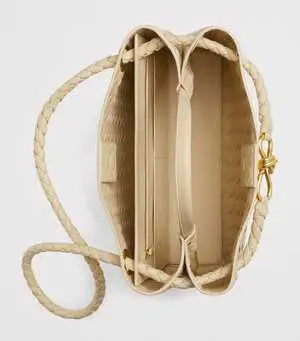 Bottega Veneta Medium Leather Andiamo Shoulder Bag - Neutral