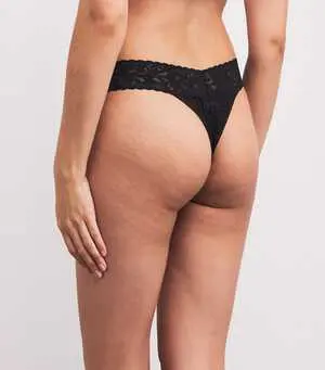 Hanky Panky Lace Low-rise Thongs