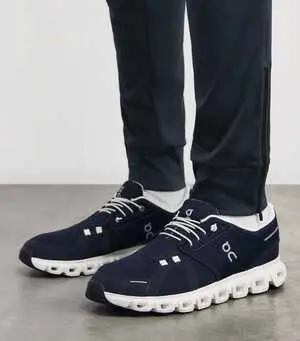 On 6 Trainers - Navy