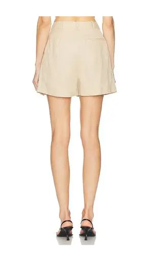 L'academie Leala Short