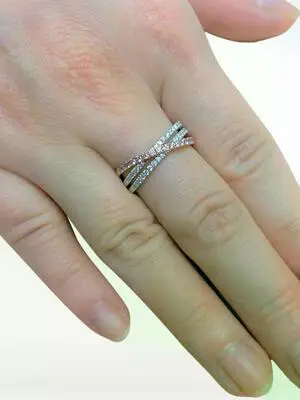 HYT JEWELRY 18k Gold Diamond Stackable Ring - Silver