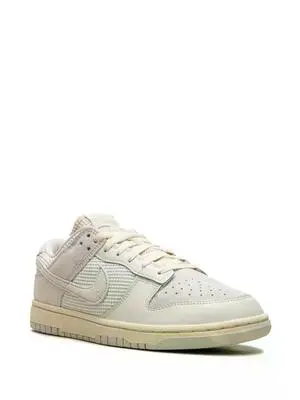 Nike Dunk Lace-up Sneakers - Neutrals