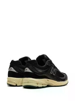 NEW BALANCE 2002r Vintage White Sneakers - Black
