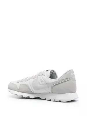 Nike Pegasus 83 Sneakers
