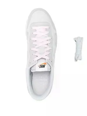 Nike Pegasus 83 Sneakers