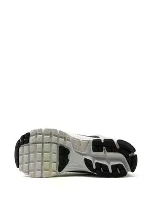 Nike Zoom Vomero "black" Sneakers - White