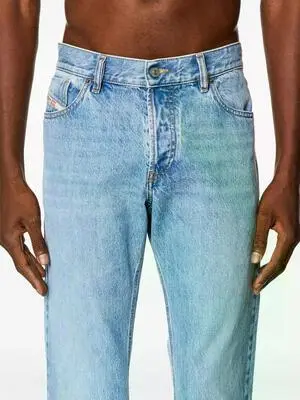 DIESEL® 1995 D-sark 09i29 Straight-leg Jeans
