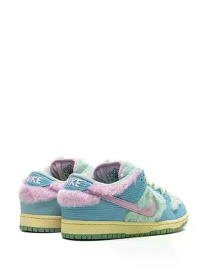 Nike Dunk Low Verdy Visty Sneakers