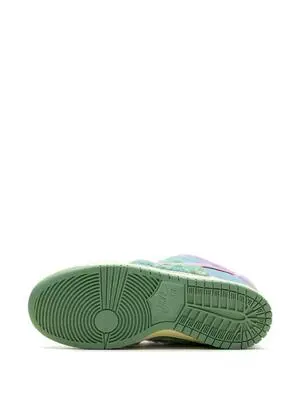Nike Dunk Low Verdy Visty Sneakers