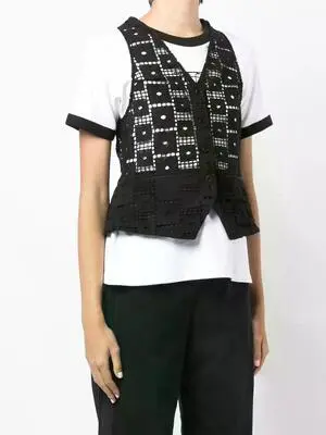 Goen.j Cut-out Detail Vest - Black