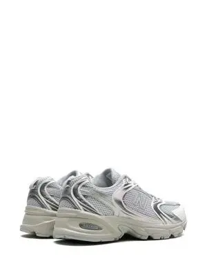 NEW BALANCE 530 Sneakers - Grey
