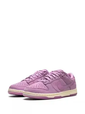 Nike Dunk Low Rush Fuchsia Sneakers