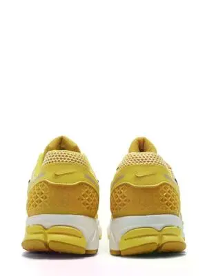 Nike Zoom Vomero 5 Varsity Maize Sneakers - Yellow