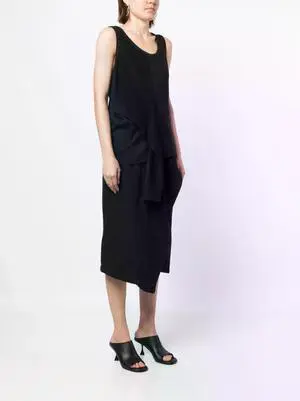 Goen.j Asymmetric Sleeveless Top