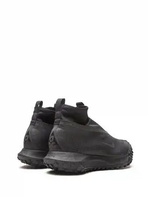 Nike Mountain Fly Gore-tex Sneakers