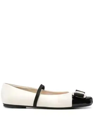 FERRAGAMO Vara Bow Ballerina Flats - Neutrals