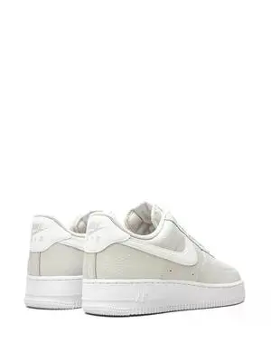 Nike Force 1 '07 Sneakers