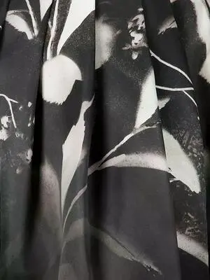 Comme Des Garçons Graphic Print Pleated Midi Skirt