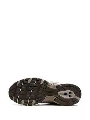 NEW BALANCE 530 Sneakers - Neutrals
