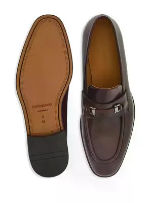 FERRAGAMO Gancini Plaque Leather Loafers
