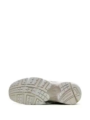 NEW BALANCE 725 Light Sneakers