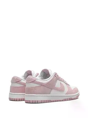 Nike Dunk Low Corduroy Sneakers - Pink