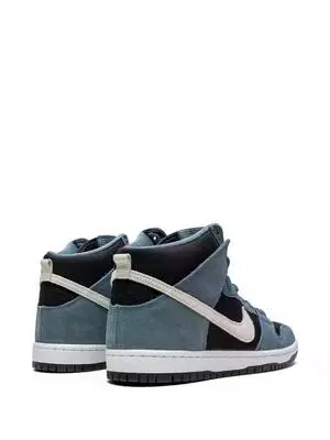 Nike Dunk High Sneakers - Grey