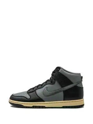 Nike Dunk High Sneakers - Grey