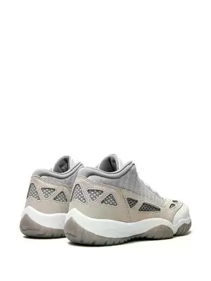 JORDAN Air Low Ie Sneakers