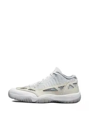 JORDAN Air Low Ie Sneakers