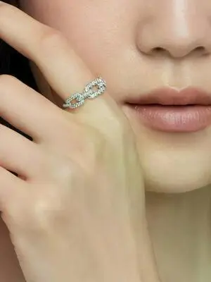 David Yurman 18kt White Gold Diamond Link Ring