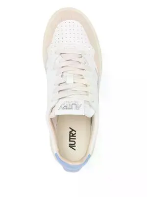 AUTRY Medalist Low Top Sneakers - White