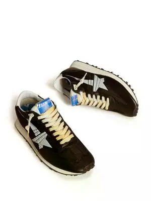 GOLDEN GOOSE Star Leather Sneakers - Black