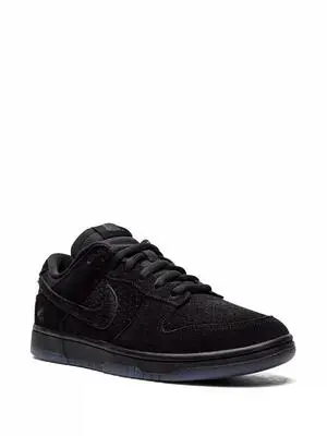 Nike X Undefeated Dunk Low Sp Suede Sneakers