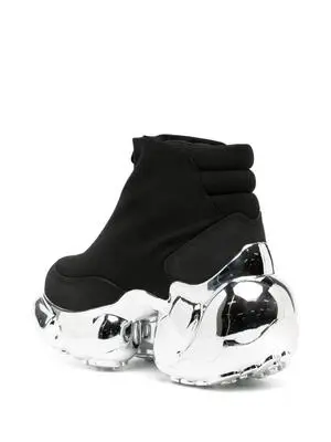 GROUNDS Moopie Weather Chrome Sneakers