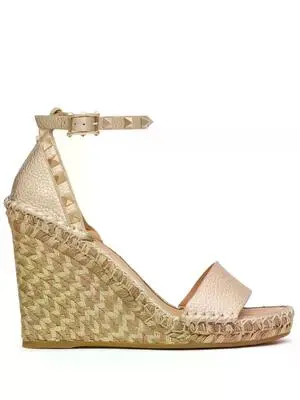 Valentino Garavani Rockstud Wedge Sandals - Gold