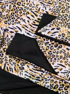 DUSKII Crossover Rash Top With All-over Leopard Print