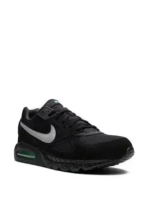 Nike Max Ivo Sneakers - Black