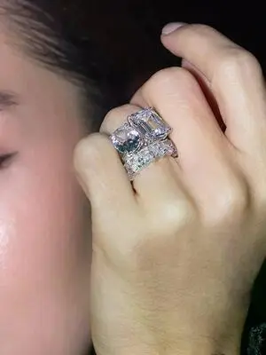 FANTASIA BY DESERIO Emerald And Oval Cut Ring - Silver