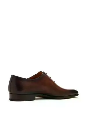 Magnanni Embossed Detail Oxford Shoes