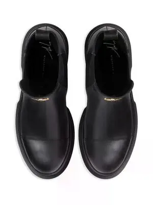 GIUSEPPE ZANOTTI Logo Plaque Chelsea Boots